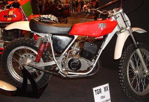 INNE I ITALIENSKE MOTORSYKKEL SHOW, DEL TRE - Motocross Action Magazine