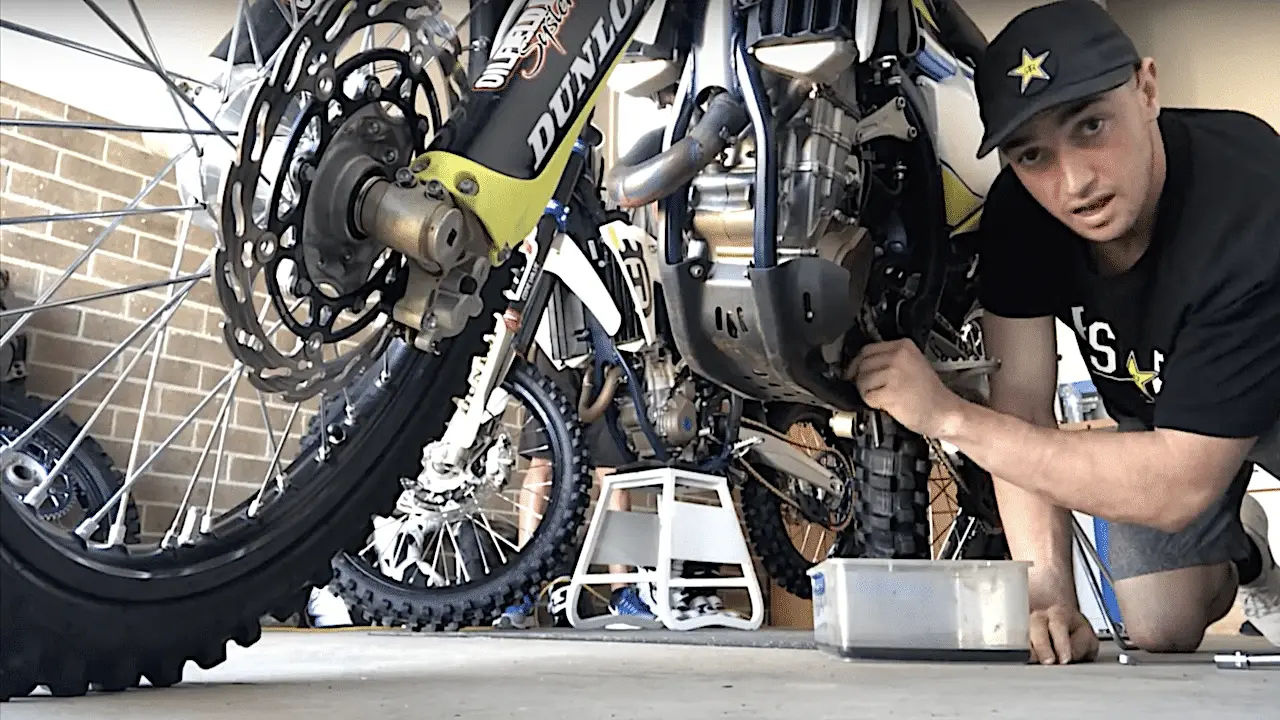 DEAN WILSON THE SUPERCROSS RIDER & MECHANIC, TRAINING IN AUSTRALIA ...