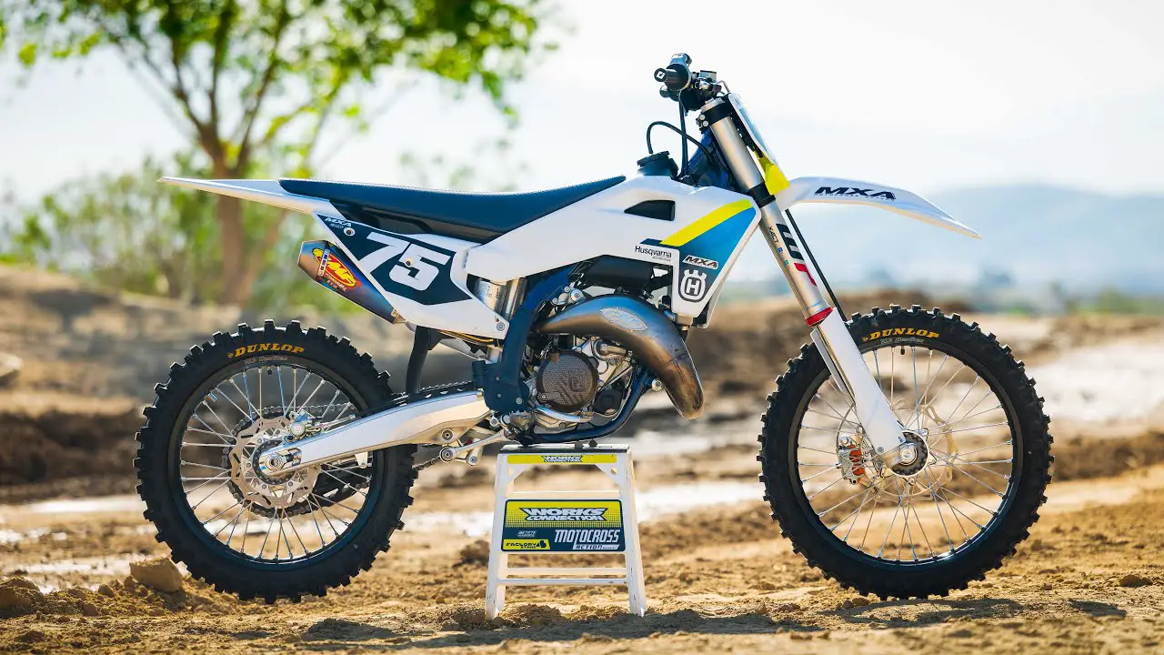 MXA VIDEO: TE ORA KI TE 2025 HUSQVARNA TC125 TWO-STROKE (40-HOURS) - Motocross Action Magazine