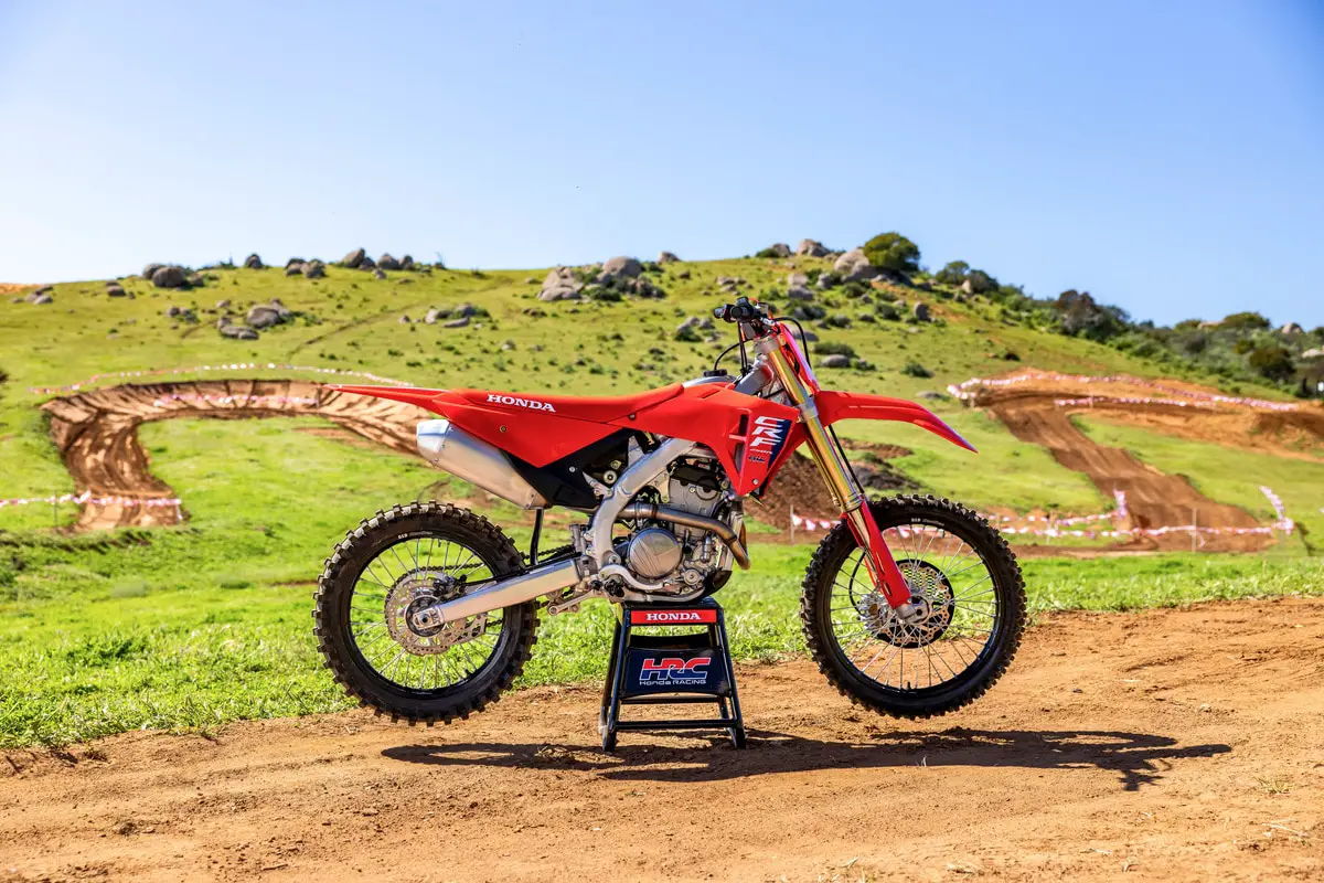 FIRST LOOK! 2026 HONDA MOTOCROSS MODELS: CRF250 & CRF450