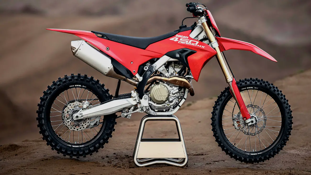 De 2026 Ducati Desmo450 MX is nu verkrijgbaar bij dealers in de VS! - Motocross Action Magazine